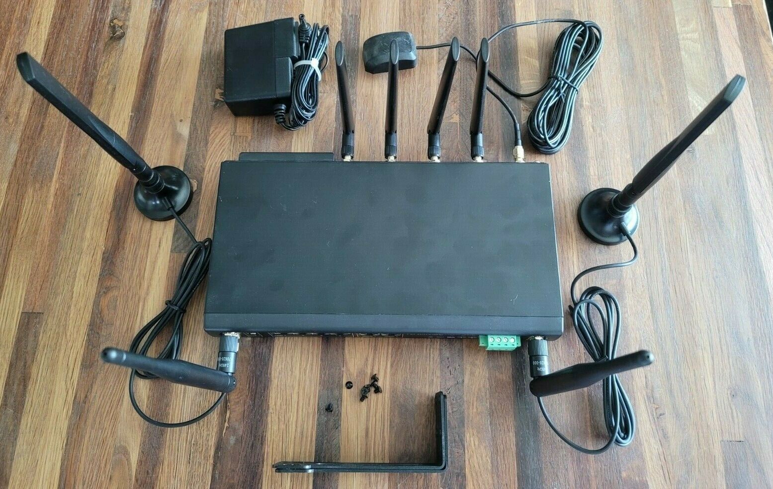 FS: Peplink MAX HD2 LTEA Multi-Cellular Bandwidth Bonding Router (6 WAN ...