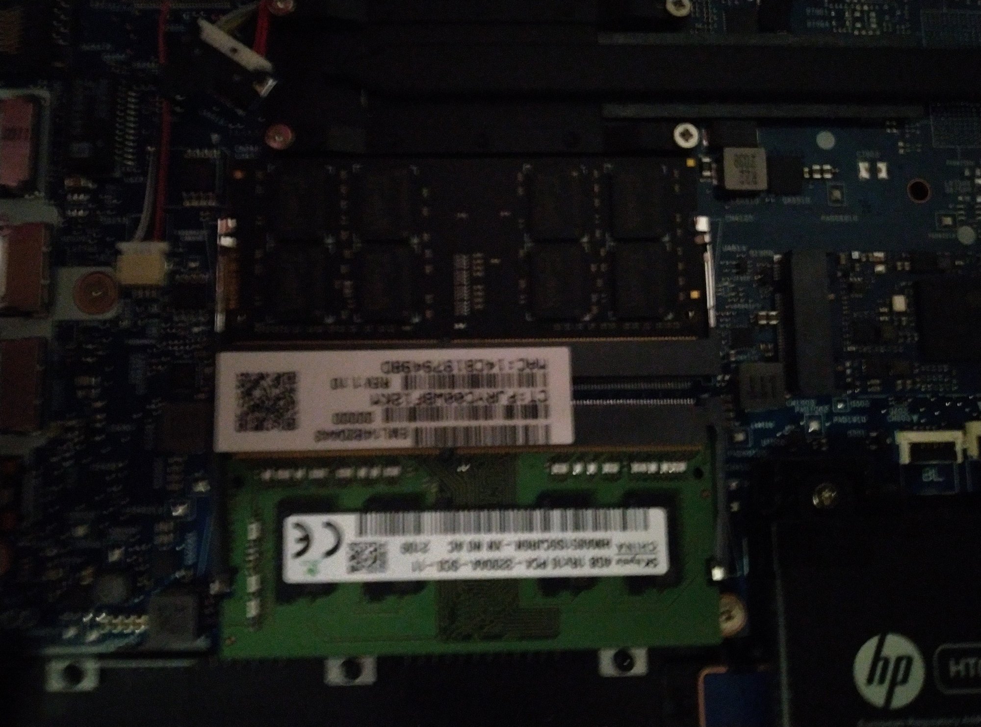 2 sodimm slots but can only use one stick of ram | [H]ard|Forum