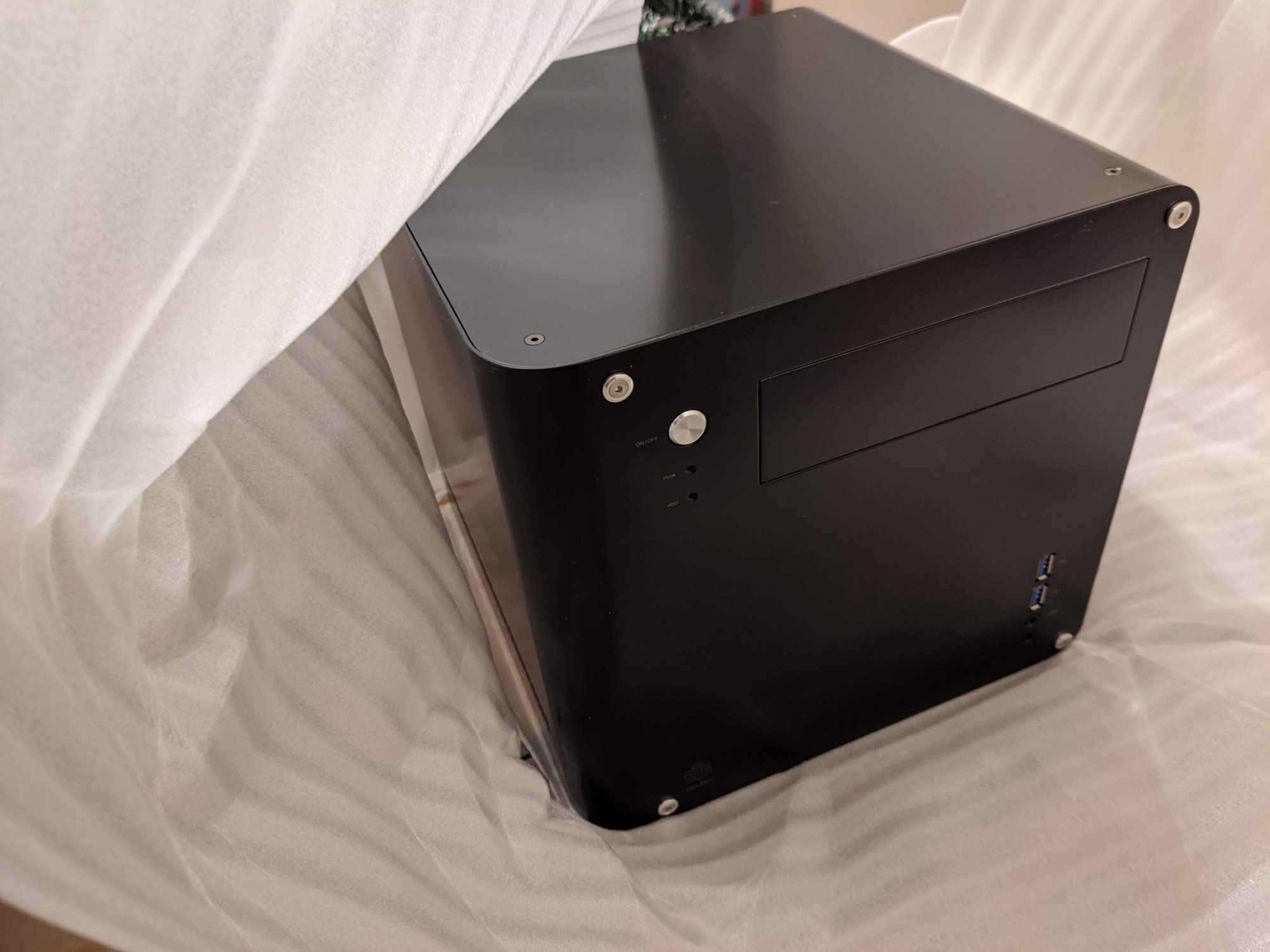 FS: Abee Acubic CS01 Silky Black ITX Case | [H]ard|Forum